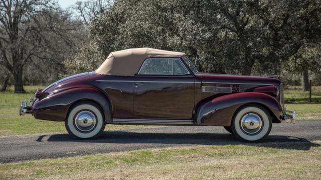 1939 LaSalle Series 50 Convertible Coupe at Indy 2022 as W54 - Mecum ...