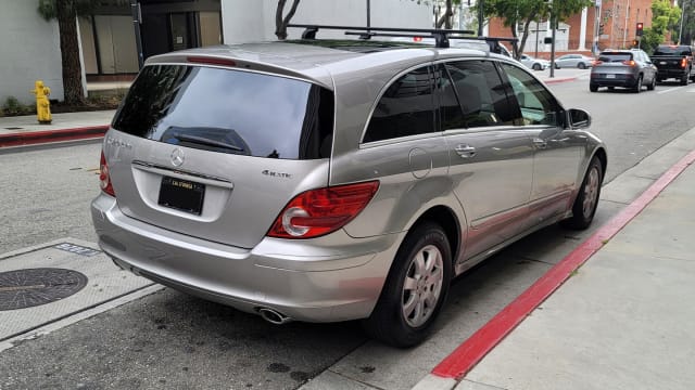 2007 Mercedes-Benz R320 CDI at Glendale 2023 as W36 - Mecum Auctions