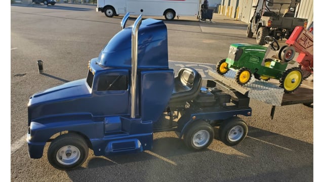 Kenworth Semi-Truck Go Kart with Trailer, Lot of 4 at Glendale 2023 as ...