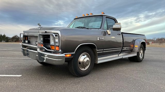 1990 Dodge D350 Dually Pickup at Houston 2023 as T167 - Mecum Auctions