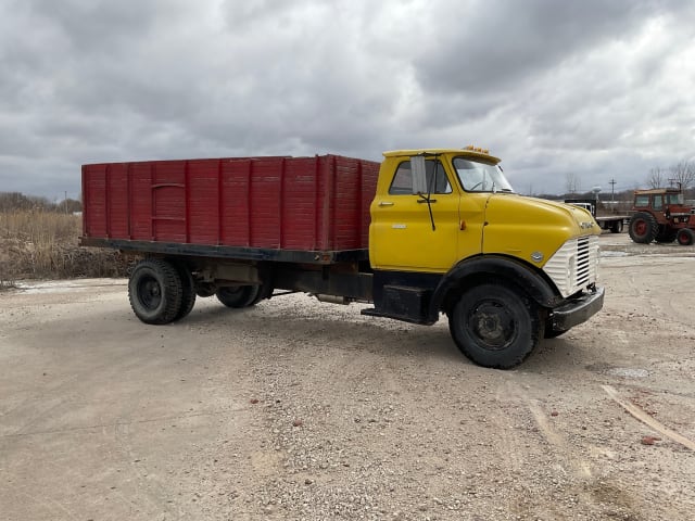 1964 GMC B4000 at Gone Farmin' Spring Classic 2023 as K82 - Mecum Auctions