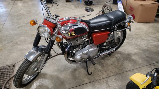 1967 Kawasaki W1 650 at Indy 2023 as L19 - Mecum Auctions