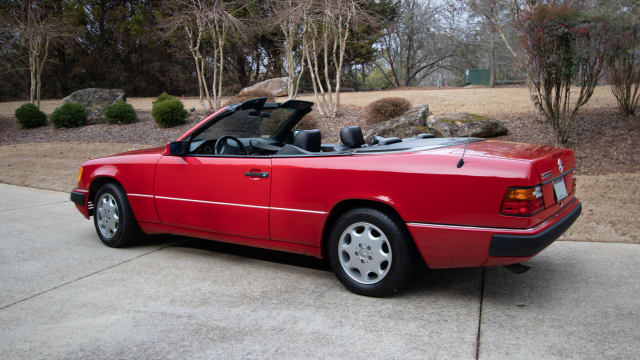 1993 Mercedes-Benz 300CE Cabriolet at Indy 2023 as W30 - Mecum Auctions