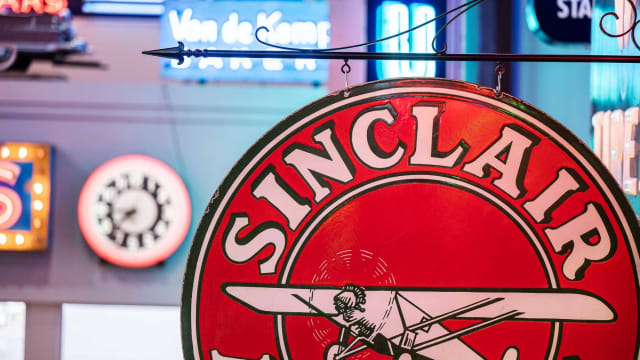 Sinclair Aircraft Double-Sided Porcelain Sign at The World’s Largest ...