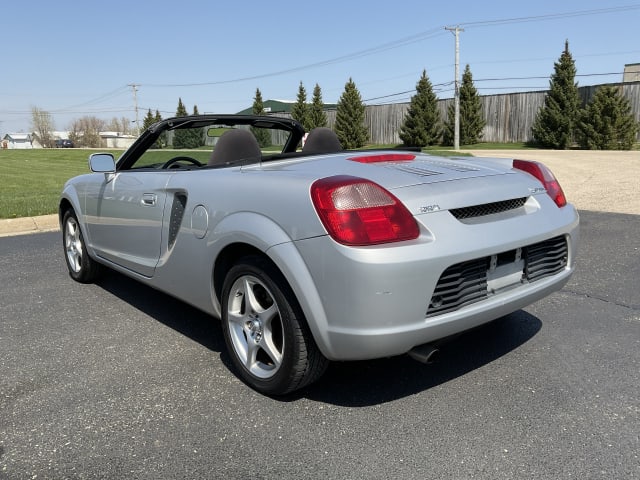 2000 Toyota MR2 Convertible at Indy 2023 as J69.1 - Mecum Auctions