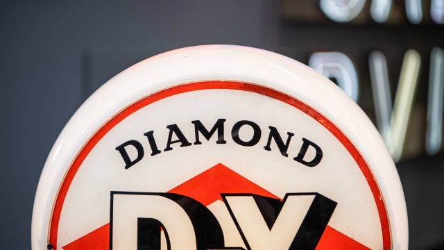 Diamond D-X Gas Pump Globe at The World’s Largest Road Art Auction 2023 ...