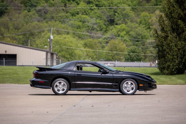 2000 Pontiac Trans Am WS6 at Indy 2023 as W119.1 - Mecum Auctions