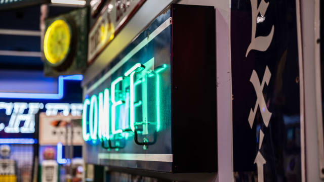 Comet Single-Sided Porcelain Neon Sign at The World’s Largest Road Art ...