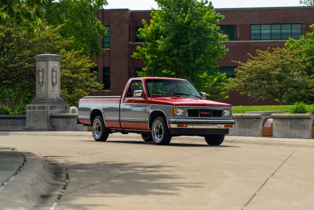 1983 GMC S15 Sierra Classic Pickup at Indy 2023 as G95.1 - Mecum Auctions