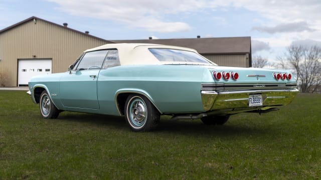 1965 Chevrolet Impala SS Convertible at Indy 2023 as W252 - Mecum Auctions