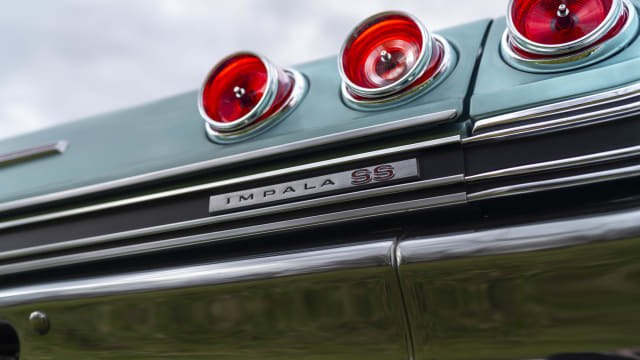 1965 Chevrolet Impala SS Convertible at Indy 2023 as W252 - Mecum Auctions