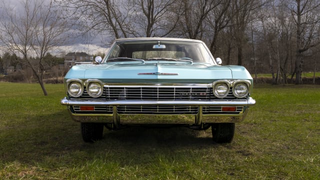 1965 Chevrolet Impala SS Convertible at Indy 2023 as W252 - Mecum Auctions