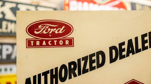 Ford Tractor Dealership Flange Sign at The World’s Largest Road Art ...