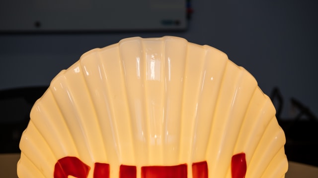 Shell Clamshell Gas Pump Globe at The World’s Largest Road Art Auction ...