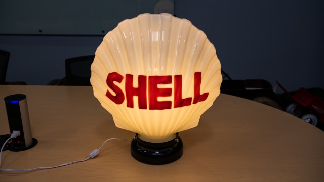 Shell Clamshell Gas Pump Globe at The World’s Largest Road Art Auction ...