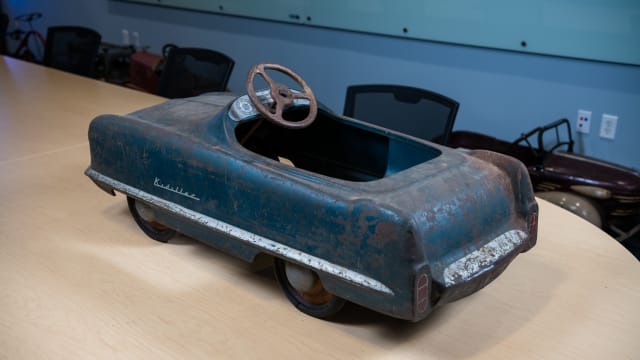 1950 Garton Kidillac Pedal Car at The World’s Largest Road Art Auction ...