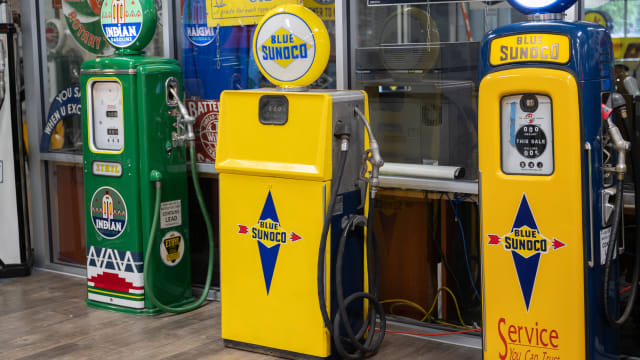 Bennett Blue Sunoco Gas Pump at The World’s Largest Road Art Auction ...