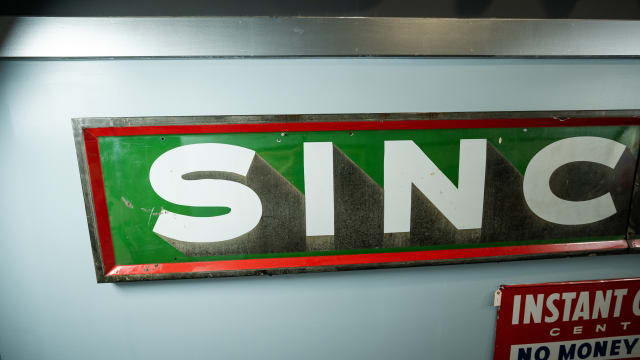 1930s Sinclair Single-Sided Two-Piece Porcelain Sign at The World’s ...
