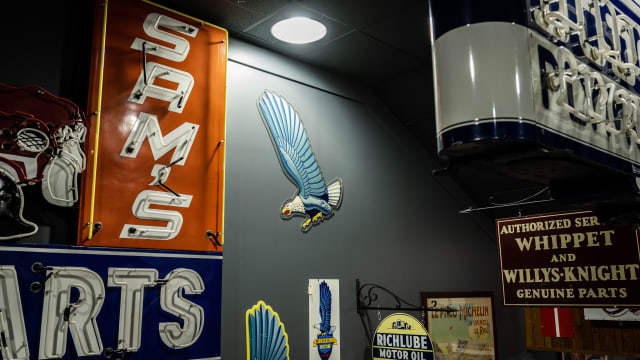 Richfield Eagle Single-Sided Plastic Signs at The World’s Largest Road ...