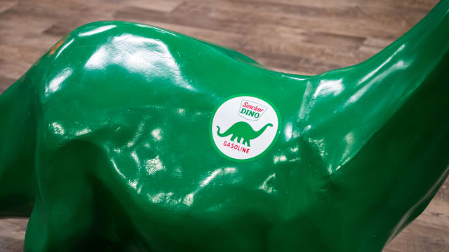 Sinclair Brontosaurus Dinosaur Statue at The World’s Largest Road Art ...