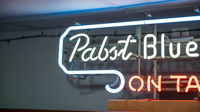 Pabst Blue Ribbon Neon Window Sign at The World’s Largest Road Art ...