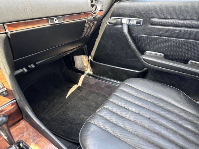 1986 Mercedes-Benz 560SL Convertible at Dallas 2023 as W100 - Mecum ...