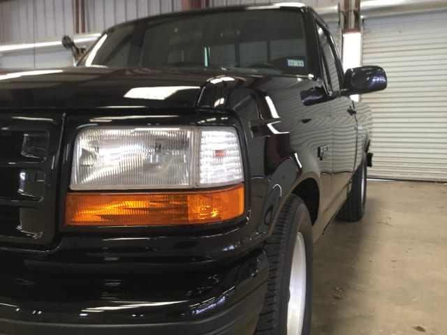 1995 Ford F150 SVT Lightning Pickup at Dallas 2023 as T136 - Mecum Auctions