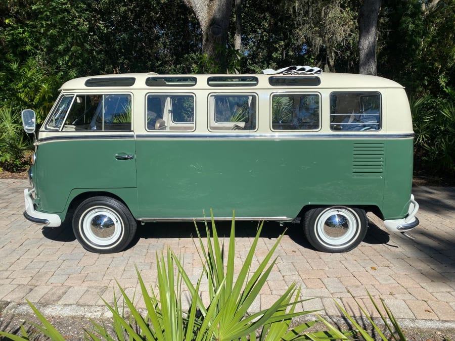 1967 Volkswagen 21-Window Bus at Kissimmee 2021 as W231 - Mecum Auctions