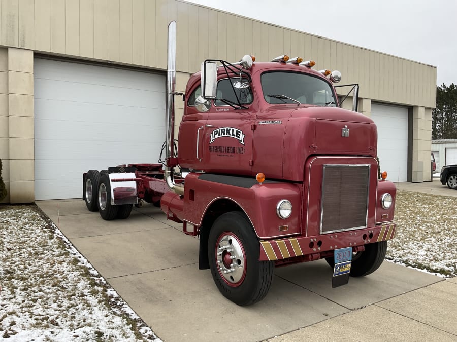 1954 International 405 at Gone Farmin' Spring Classic 2023 as K8 ...