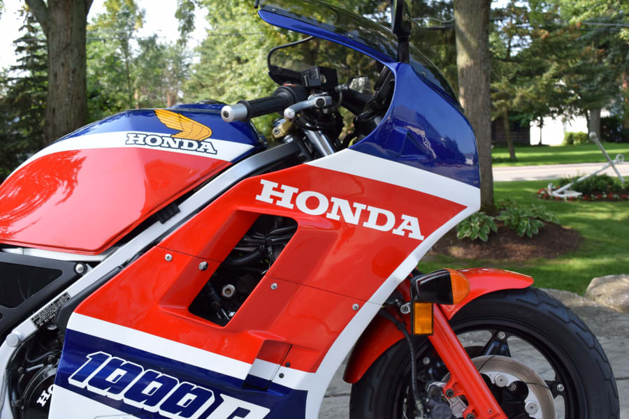 1986 Honda VF1000R at Las Vegas Motorcycles 2018 as T145 - Mecum Auctions