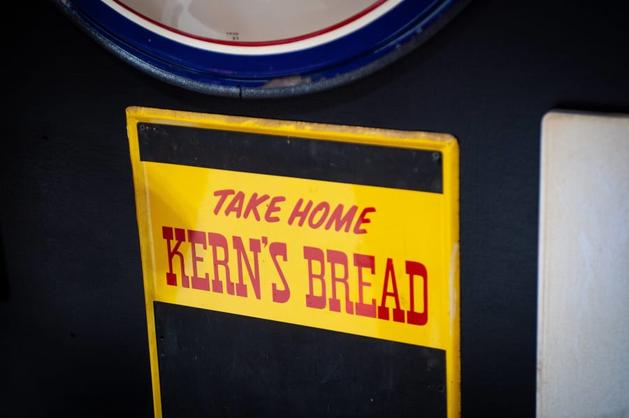 Kern's Bread Tin Chalkboard at The Eddie Vannoy Collection 2020 as L39 ...