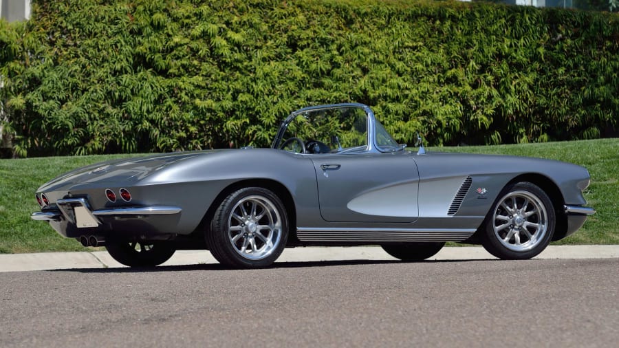 1962 Chevrolet Corvette Resto Mod at Monterey 2019 as F152 - Mecum Auctions