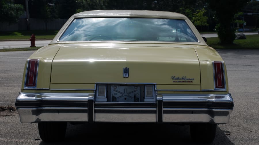 1977 Oldsmobile Cutlass Supreme at Chicago 2015 as S50 - Mecum Auctions