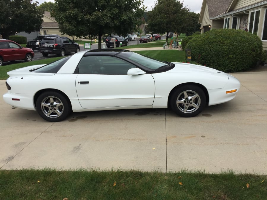1996 Pontiac Firebird Formula at Chicago 2018 as T142 - Mecum Auctions