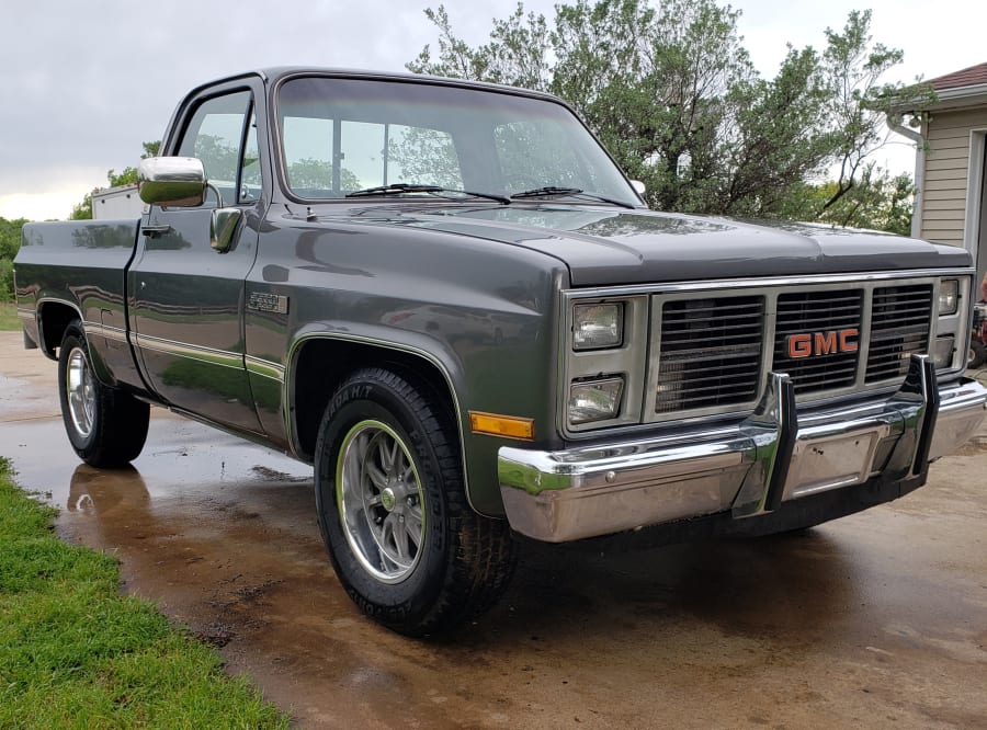1986 GMC Sierra Classic Pickup at Dallas 2019 as T261 - Mecum Auctions