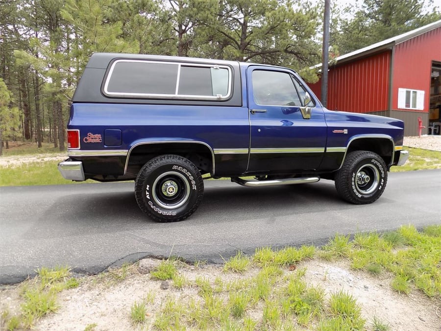 1988 GMC Jimmy at Orlando Summer Special 2021 as T175 - Mecum Auctions