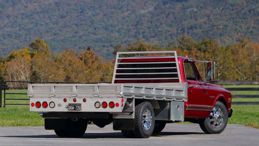 1972 Chevrolet C30 Dually Flatbed at Kissimmee 2017 as T139 - Mecum ...