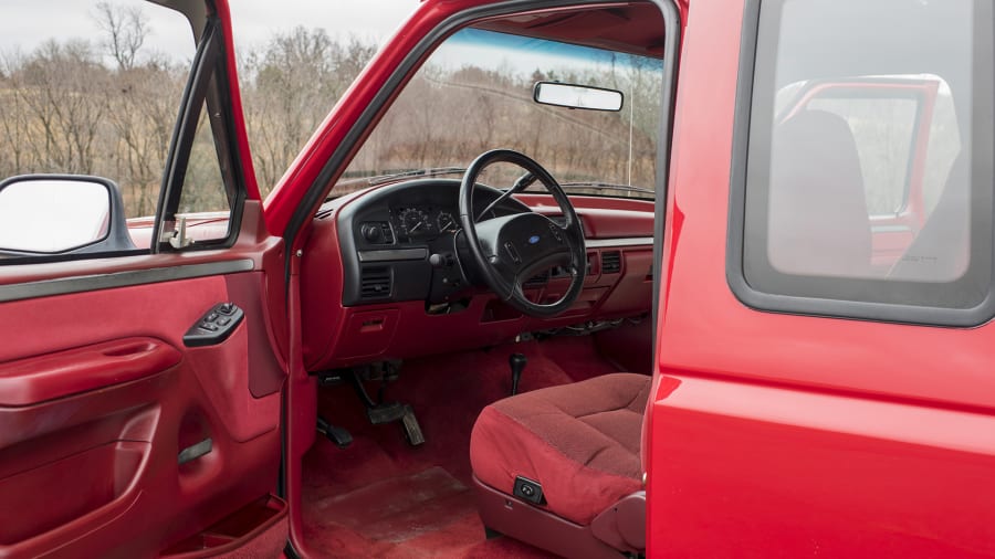 1993 Ford F250 XLT Pickup at Kissimmee 2020 as W192 - Mecum Auctions