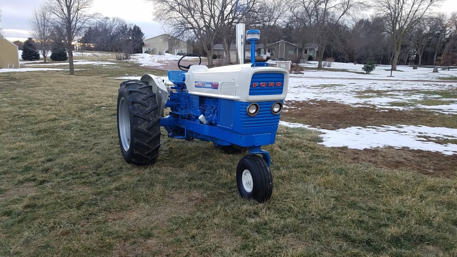 1966 Ford Commander 6000 at Davenport 2019 as S89 - Mecum Auctions
