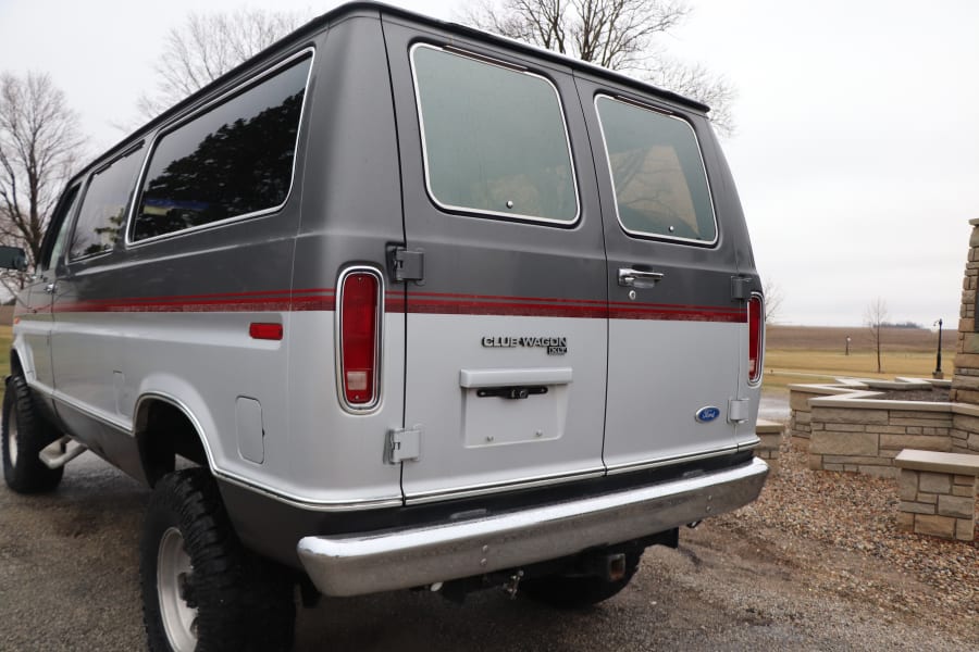 1991 Ford F-150 Van at Gone Farmin' Spring Classic 2022 as K115 - Mecum ...