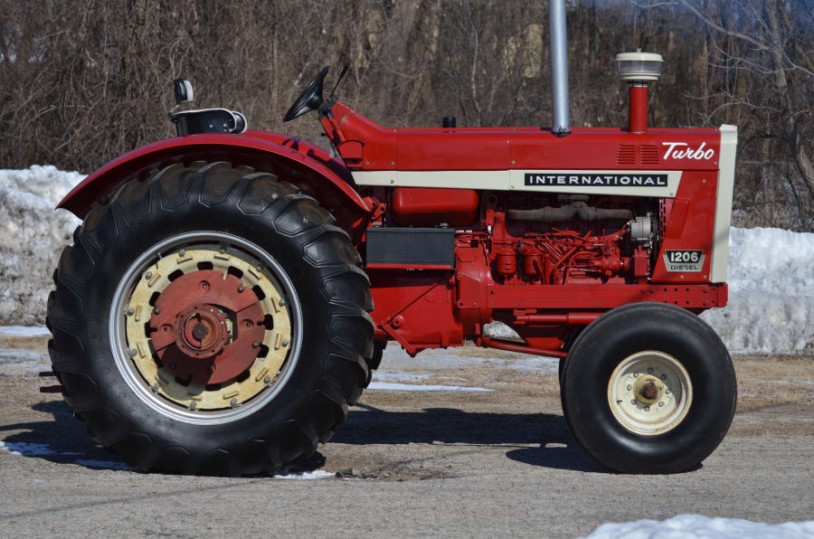 International 1206 Wheatland at Gone Farmin' Spring Classic 2015 as F48 ...