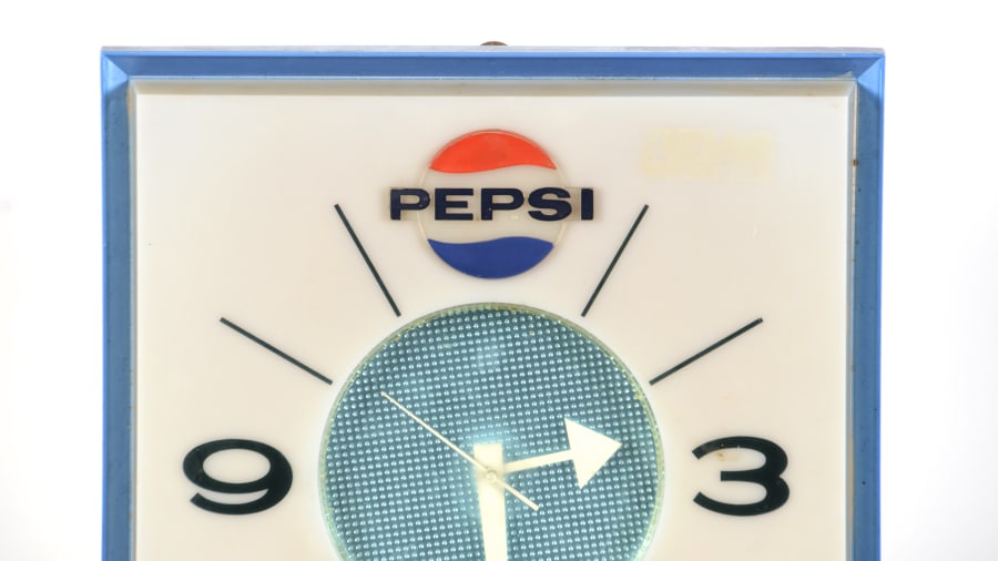 Pepsi Clock Clock 15x16x4 at Gone Farmin' Nashville 2015 as M50 - Mecum ...