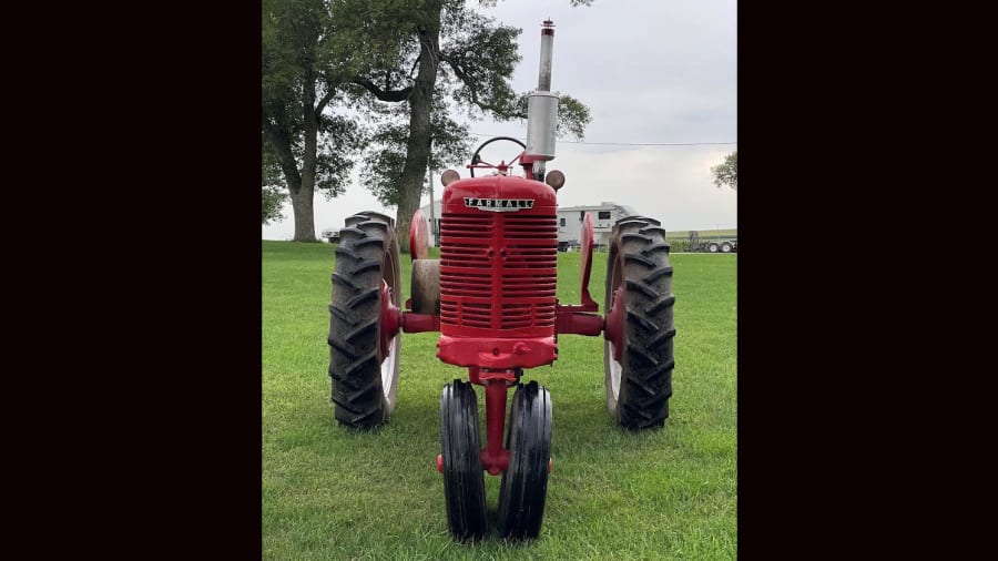 1948 Farmall M at Gone Farmin' Fall Premier 2022 as F9 - Mecum Auctions