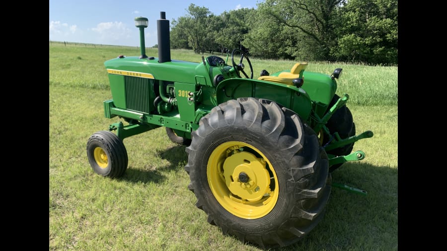 1961 John Deere 3010 at Gone Farmin' Fall Premier 2022 as F66 - Mecum ...