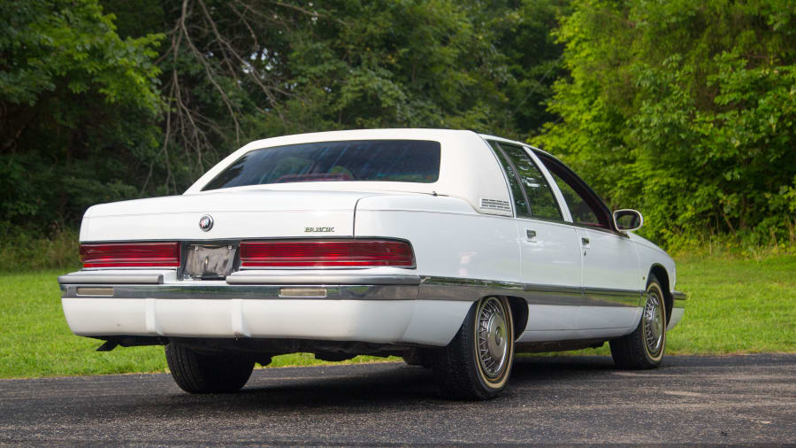1996 Buick Roadmaster at Louisville 2018 as S110.1 - Mecum Auctions