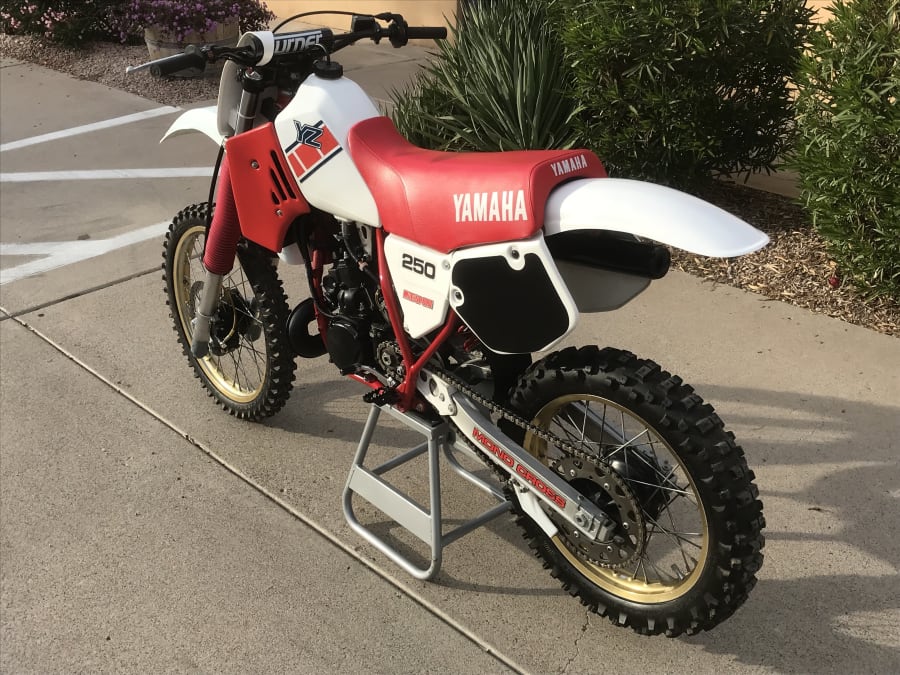 1985 Yamaha YZ250 at Las Vegas Motorcycles 2019 as W45 - Mecum Auctions
