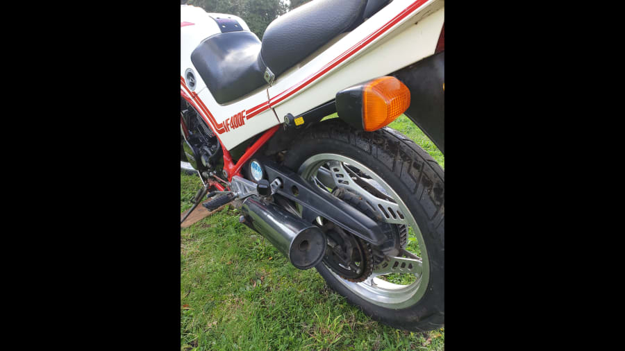 1985 Honda VF400 FD at Las Vegas Motorcycles 2020 as G43 - Mecum Auctions