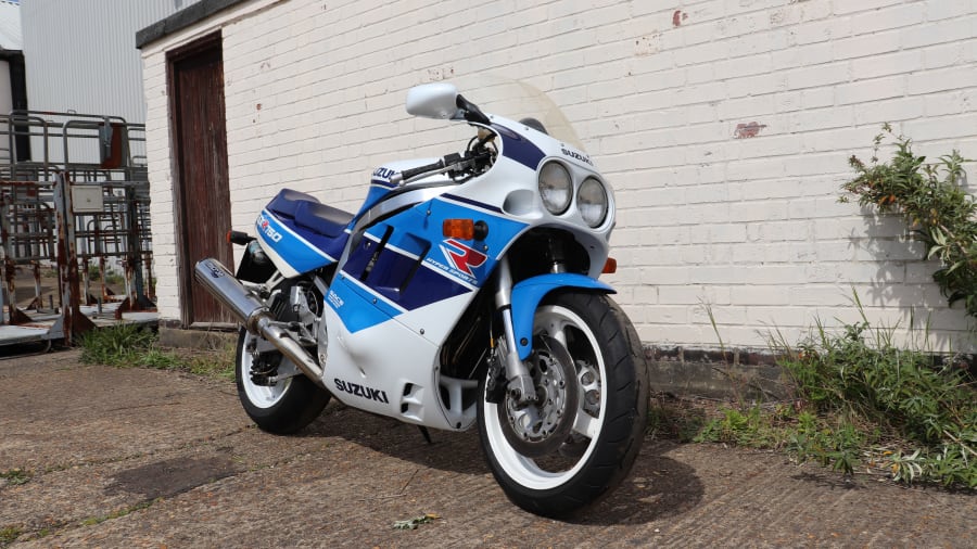1990 Suzuki Gsxr750 at Las Vegas Motorcycles 2022 as T283 - Mecum Auctions