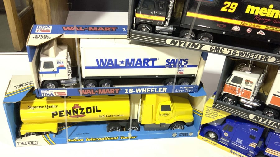 Nylint And Ertl Scale Model Die-Cast Semi Trucks - Lot Of 8 at The ...
