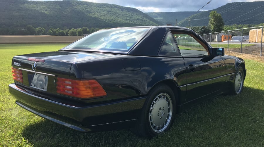 1992 Mercedes-Benz 500SL Convertible at Harrisburg 2017 as F207 - Mecum ...